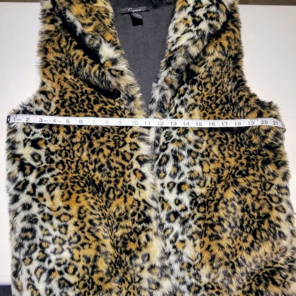 Cejon | Jackets & Coats | Vintage Cajon Faux Fur Animal Print Vest L ...